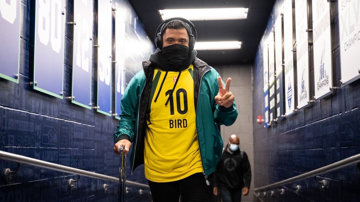 NFL Week 5 arrivals: Best pregame entrances, outfits, cleats and more ...