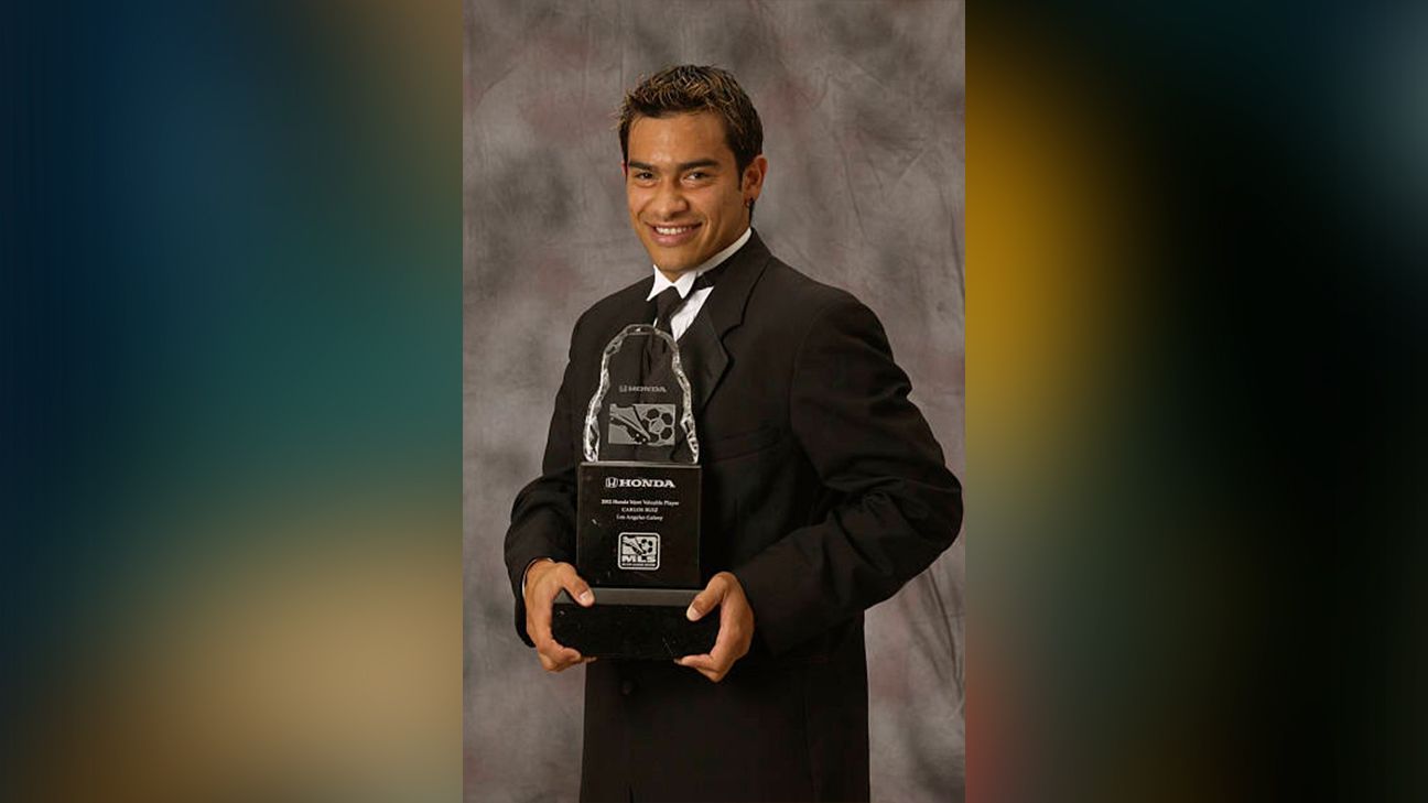 El día que Carlos Ruiz fue elegido como el Jugador Más Valioso con LA ...