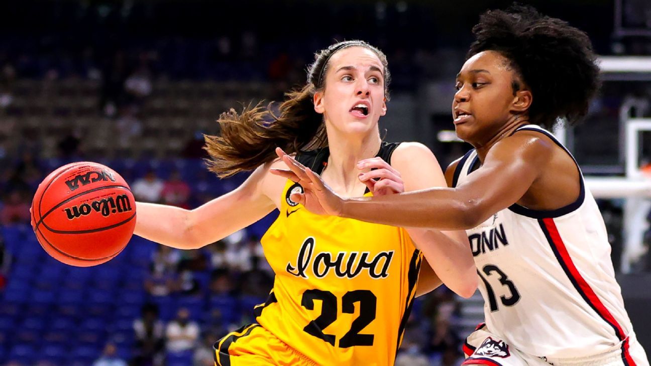 UConn's Christyn Williams motivated by Geno Auriemma's 'uncoachable ...