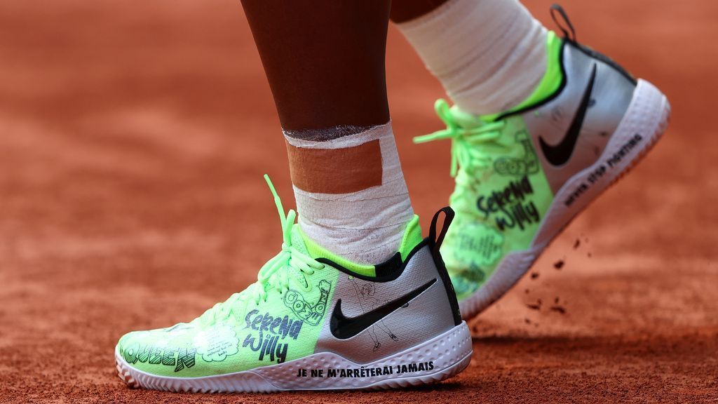 Serena Williams debuts custom French Open sneakers - ESPN