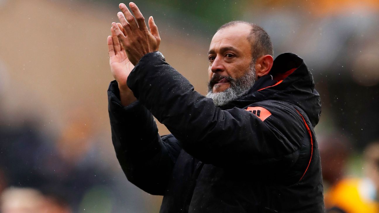 Nuno na teleurstellende weken ontslagen bij Spurs - ESPN