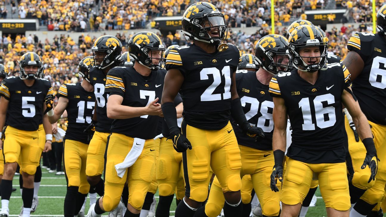 Week 2 college football best bets - Who has the edge in Iowa Hawkeyes ...