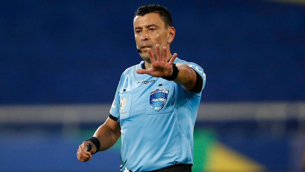 Roberto Tobar será el árbitro para el clásico entre Colo Colo y la UC ...