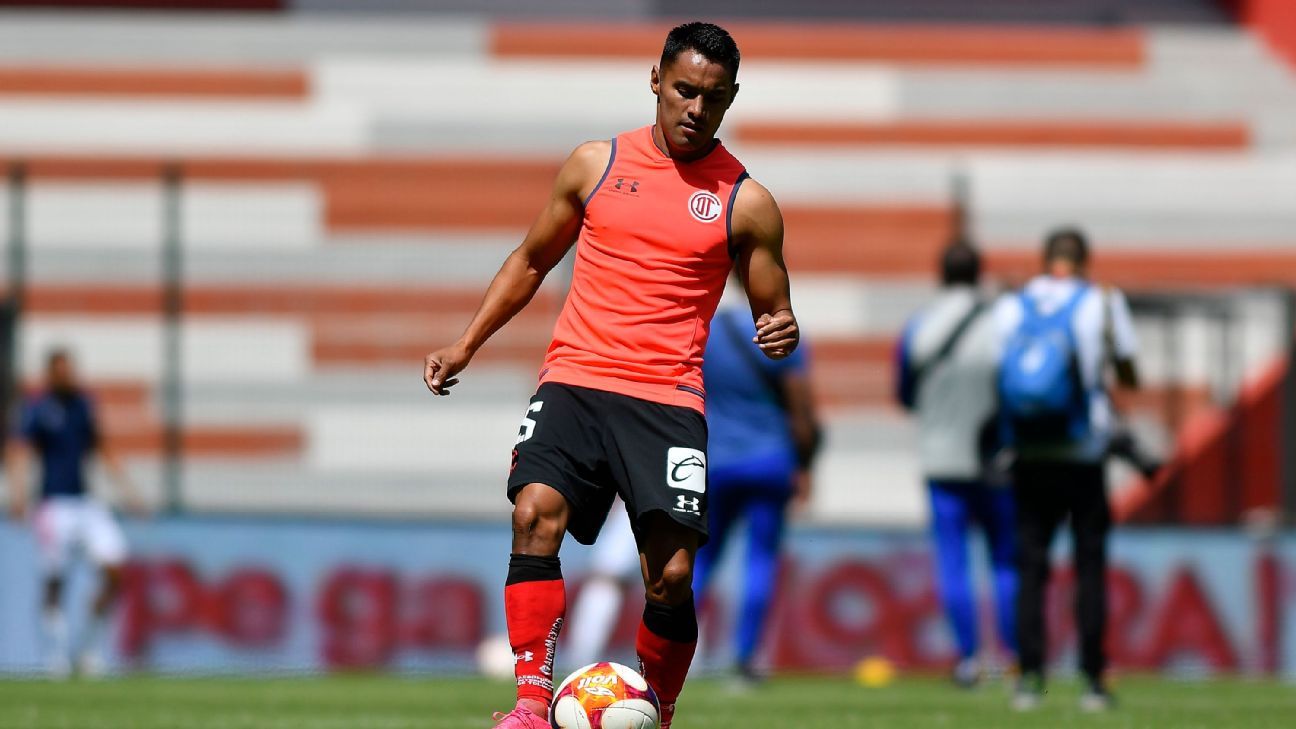 Llega José Juan 'Gallito' Vázquez como refuerzo a Xolos de Tijuana