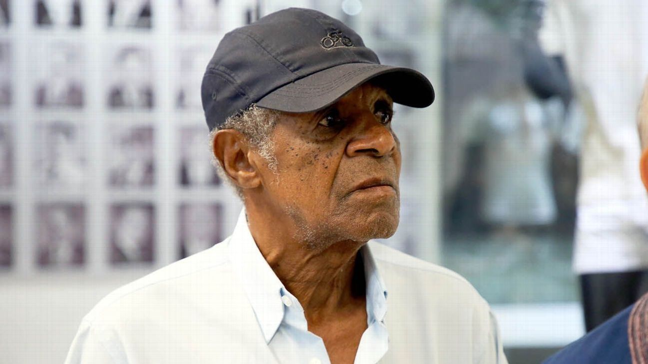 Morre Dorval, que formou ataque histórico do Santos com Pelé - ESPN