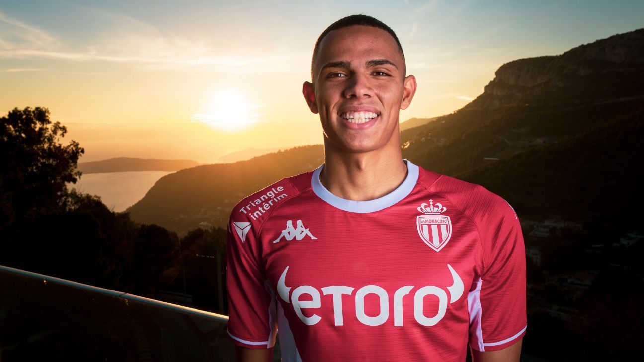 Monaco oficializa contratação do lateral Vanderson, ex-Grêmio - ESPN
