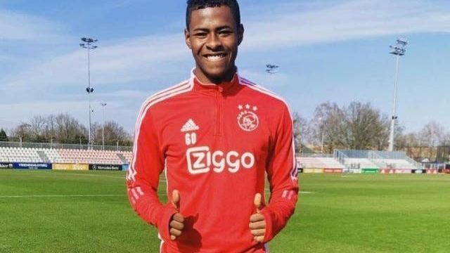 Patrickson Delgado dio su primera entrevista en Ajax: "Estoy feliz de ...