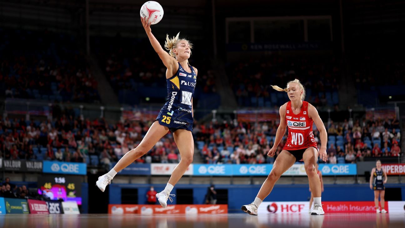 Super Netball Lightning strike in Swifts netball upset - ESPN