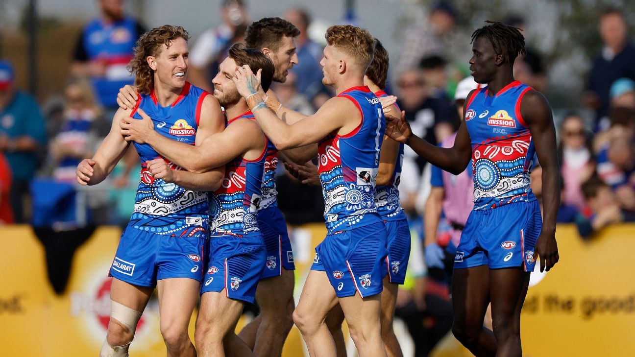 AFL Western Bulldogs fight off Gold Coast Suns to even their season at ...