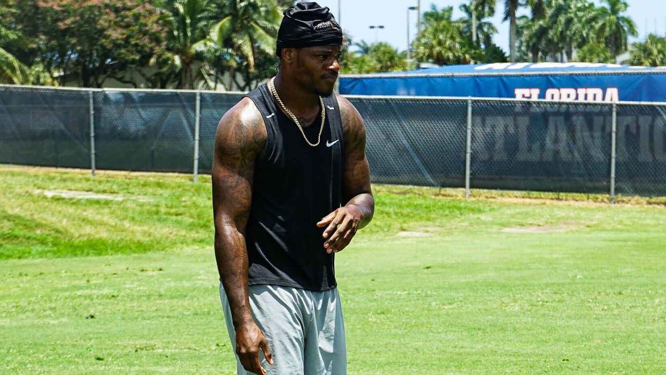 Baltimore Ravens quarterback Lamar Jackson is visibly jacked in ...