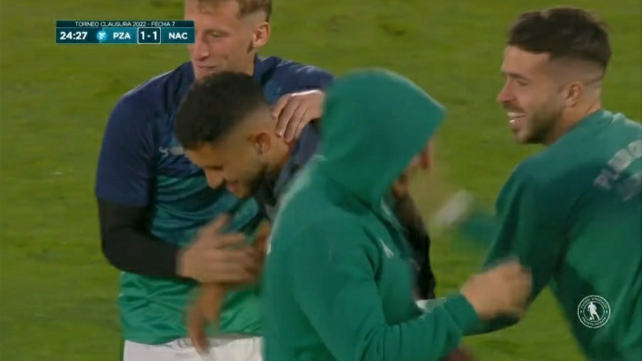 Rodrigo Saravia observa desde la banca gran actuación de Luis Suárez - ESPN