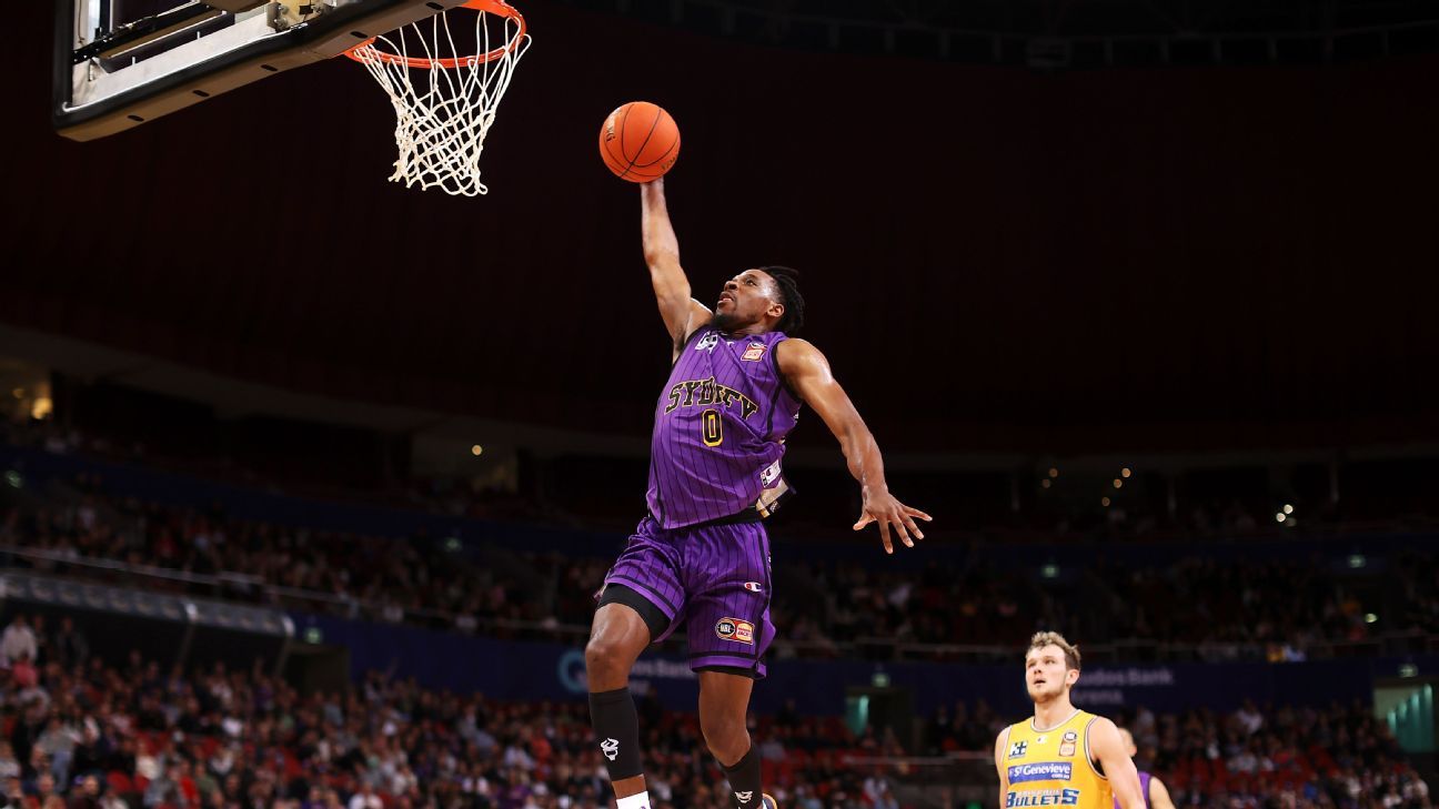 Kings soar to 2-0 with win over Bullets - ESPN