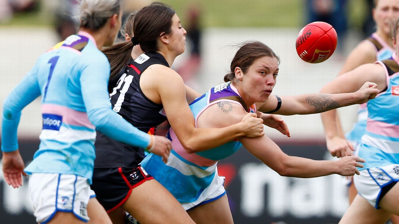 Ellie Blackburn stars in Western Bulldogs' AFLW victory - ESPN