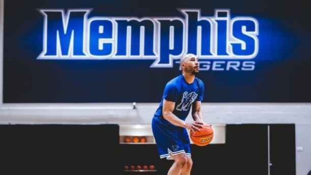 Dodgers star Mookie Betts shows he can hoop too - ESPN