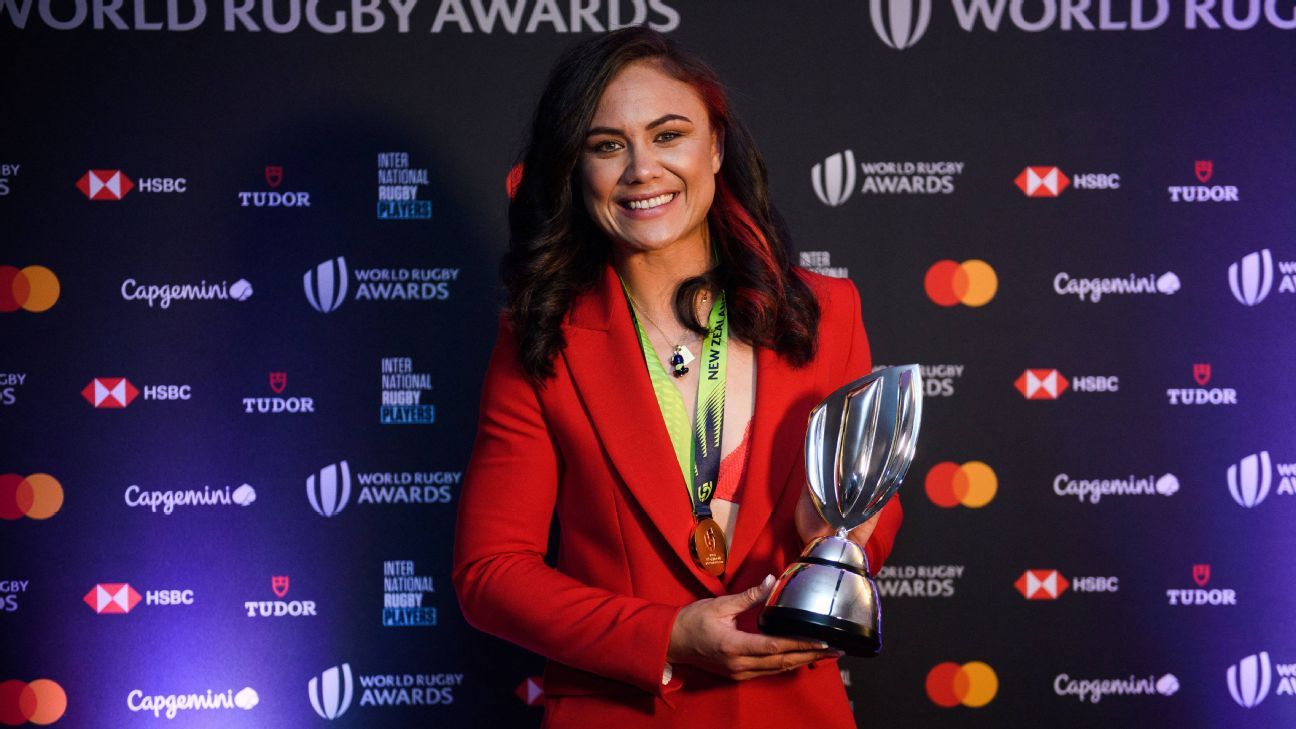 Black Ferns star Ruby Tui surprised with new World Cup medal - ESPN