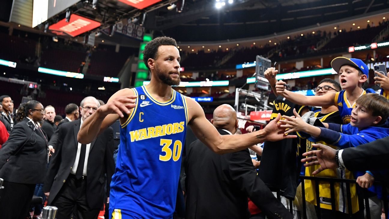 Stephen Curry (hombro) listo para reaparecer ante los Suns el martes ...