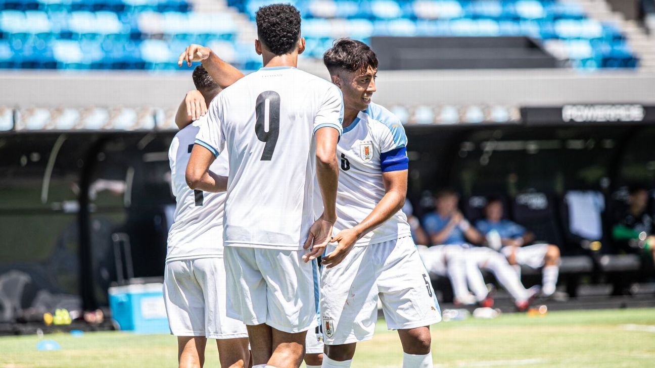Con el debut del delantero de Real Madrid, Álvaro Rodríguez, Uruguay ...