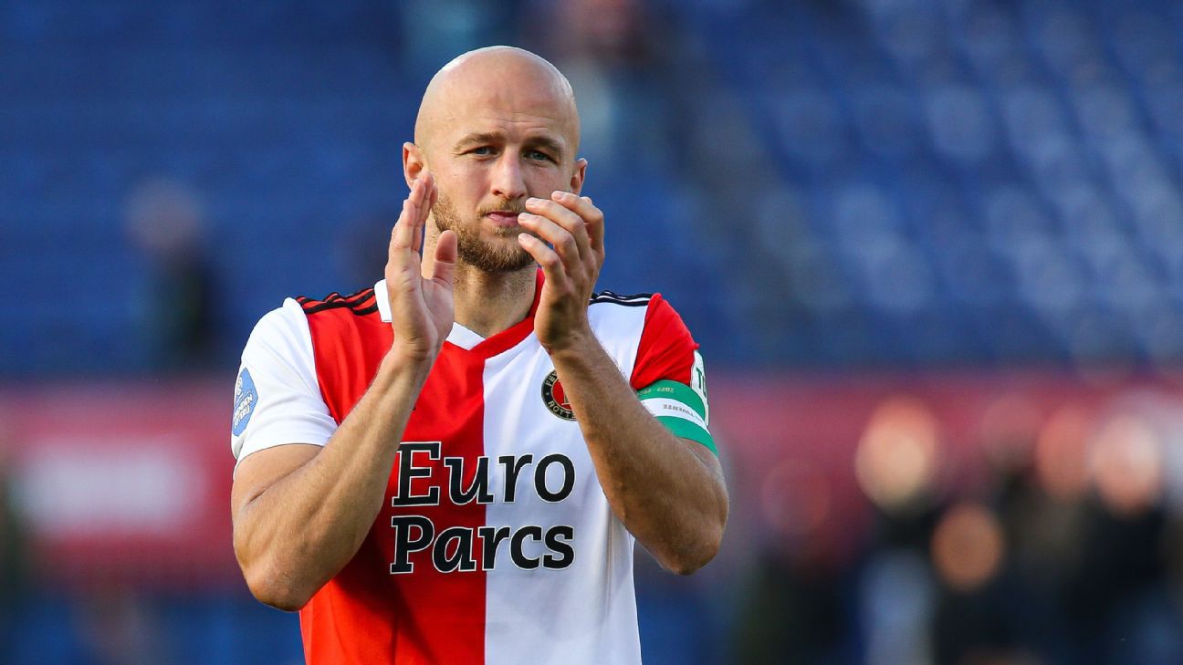 Trauner werkt eerste groepstraining af na knieoperatie - ESPN