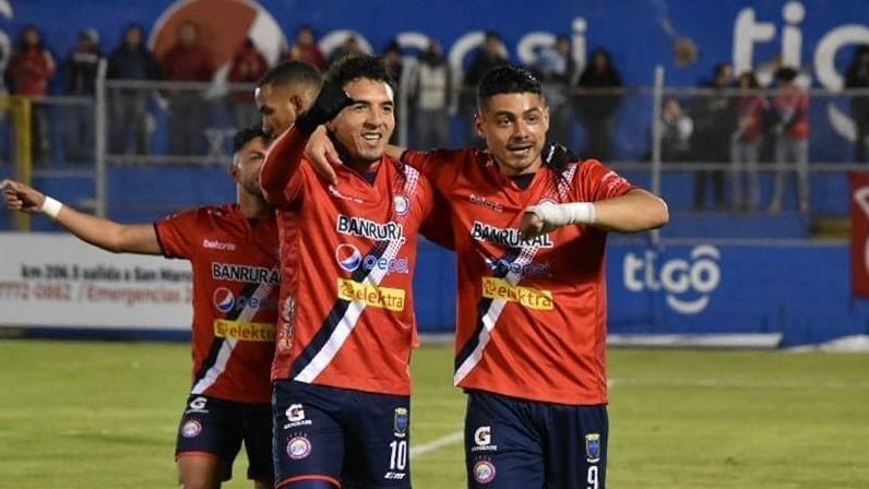 Darwin Lom levanta la mano y confía en recibir la convocatoria en ...