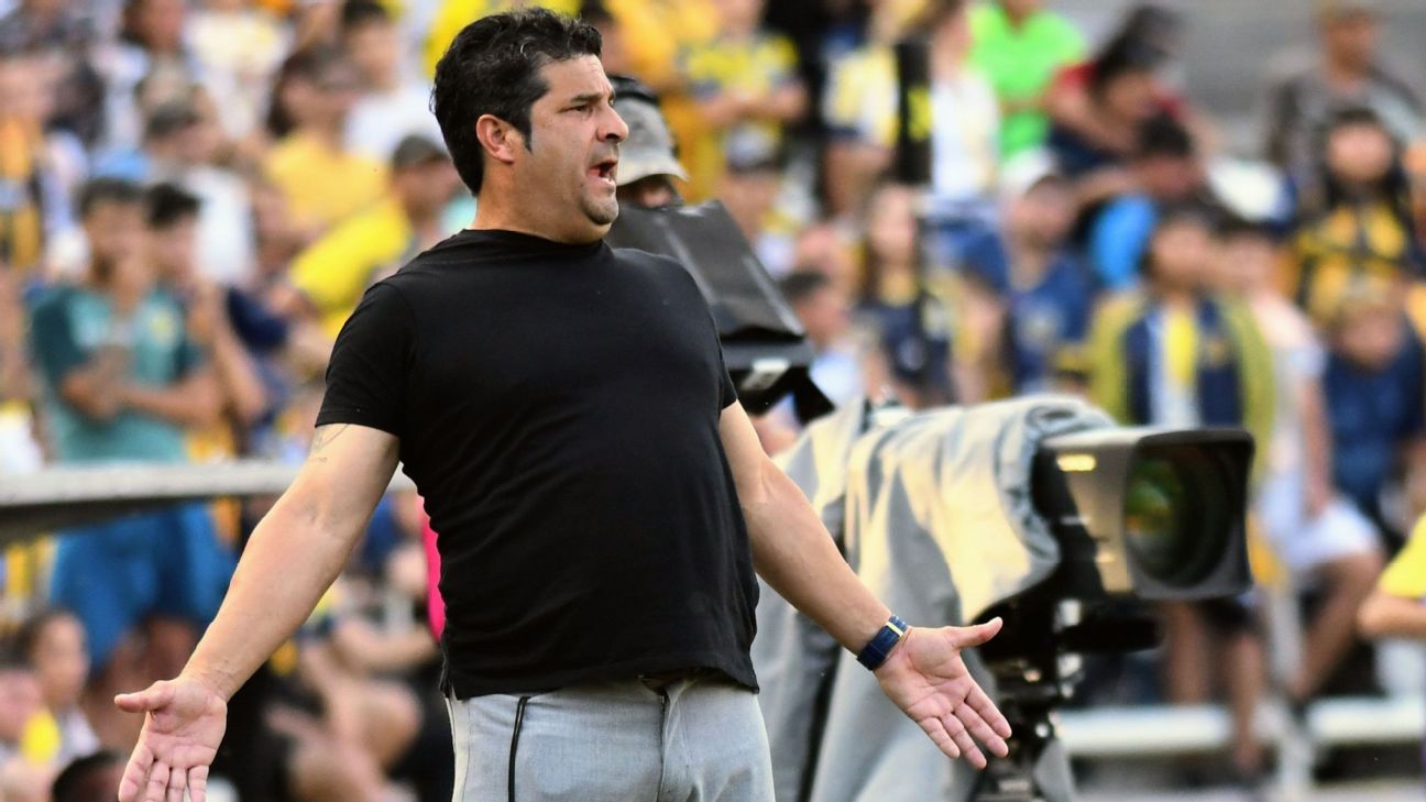 Marcelo Saralegui dejó de ser el DT de Colón de Santa Fe - ESPN