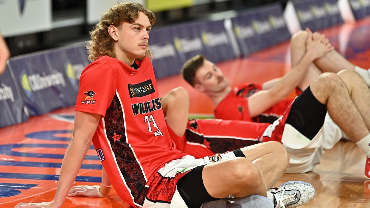NBL Luke Travers signs with Melbourne United in effort to be NBA ready ...