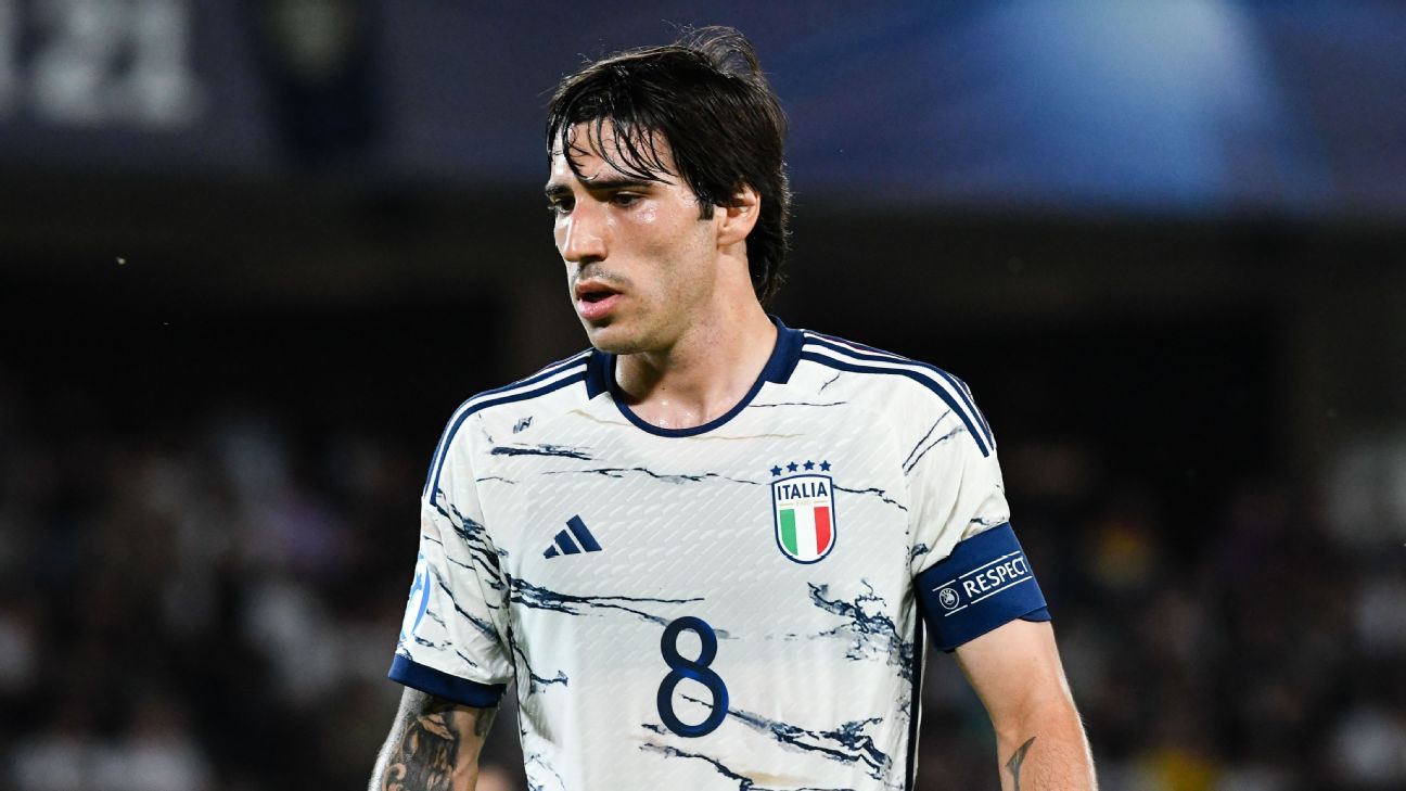 Newcastle sign Sandro Tonali from AC Milan on five-year deal - ESPN