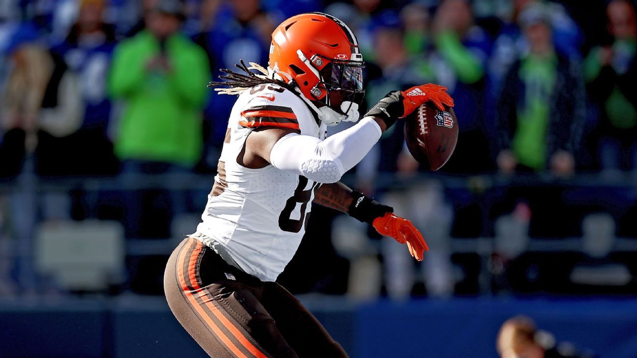 DT Maurice Hurst II's interception helps Browns grab lead over Seahawks ...