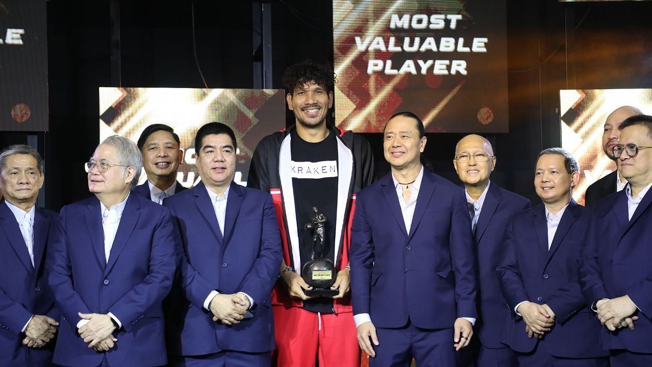 June Mar Fajardo's comeback comes full circle with history-making 7th PBA MVP award - ESPN