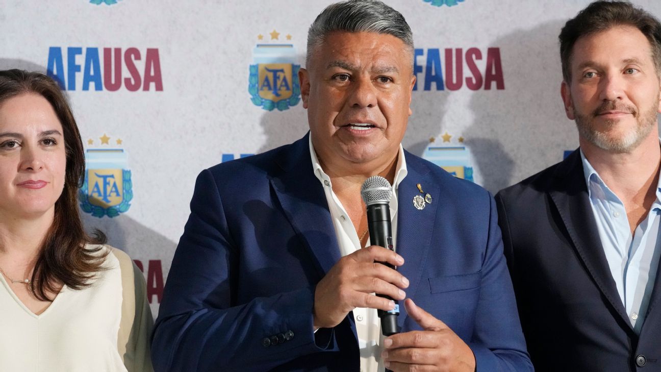 Tapia inauguró las oficinas de AFA en Miami y evitó hablar de Scaloni ...