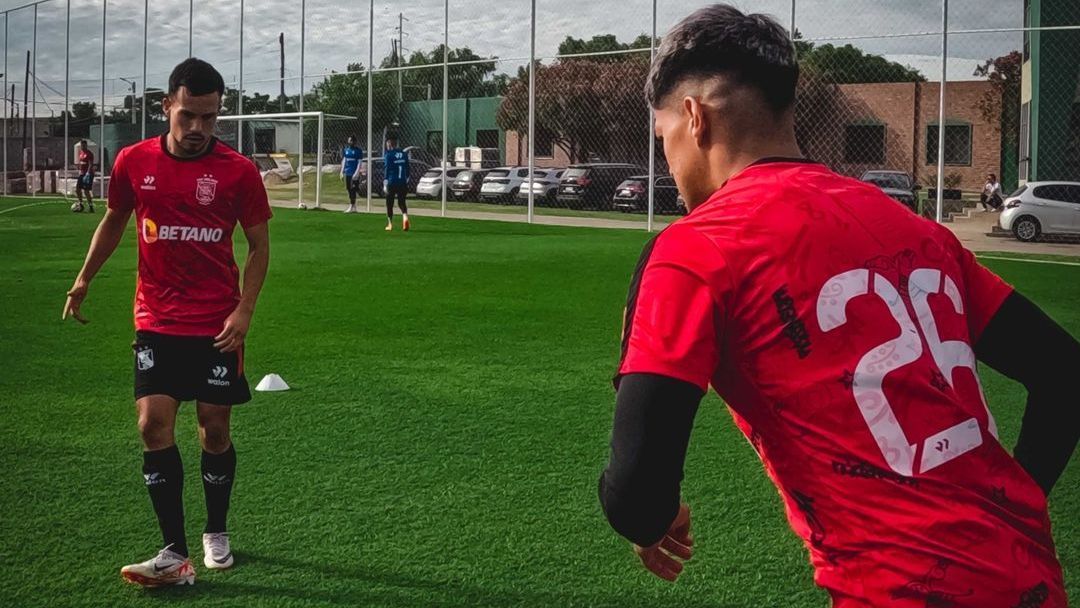 Melgar cerró su pretemporada en Argentina con amistoso ante Defensa y ...
