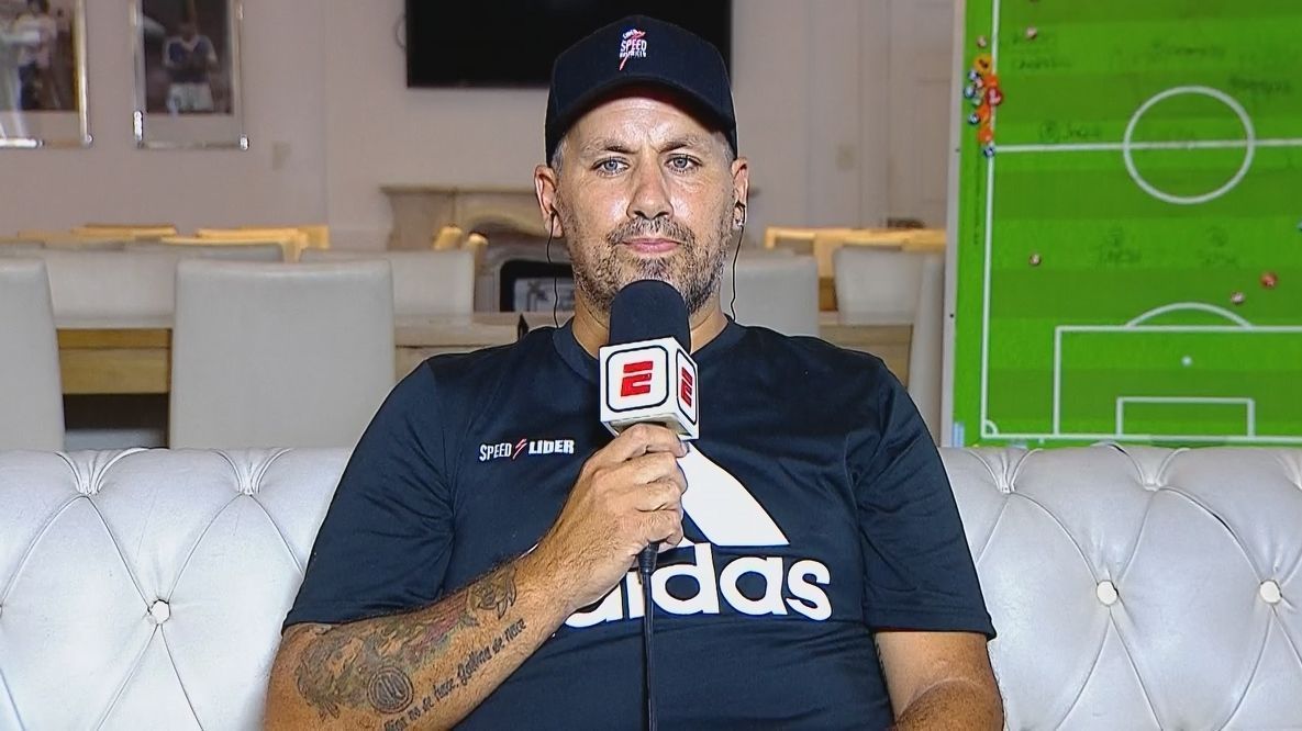 Fabbiani, flamante DT de Riestra, mano a mano con F90 - ESPN