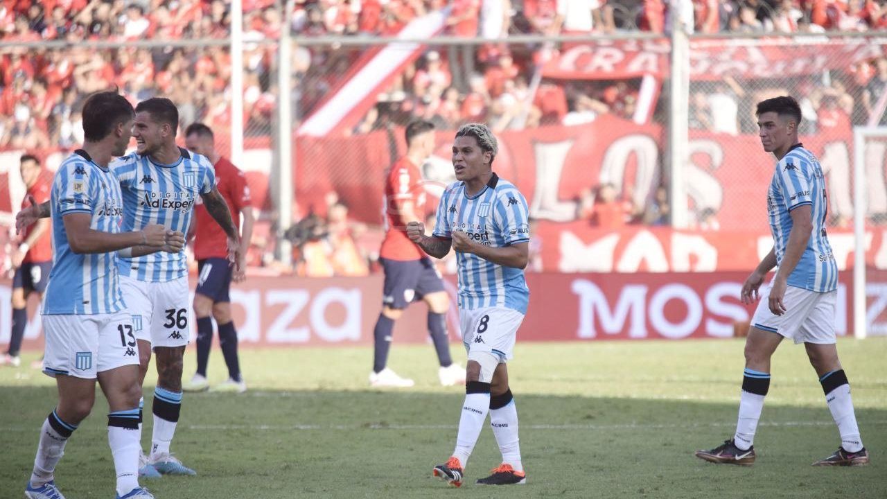 Juanfer Quintero mostró su calidad y Racing ganó el clásico de ...