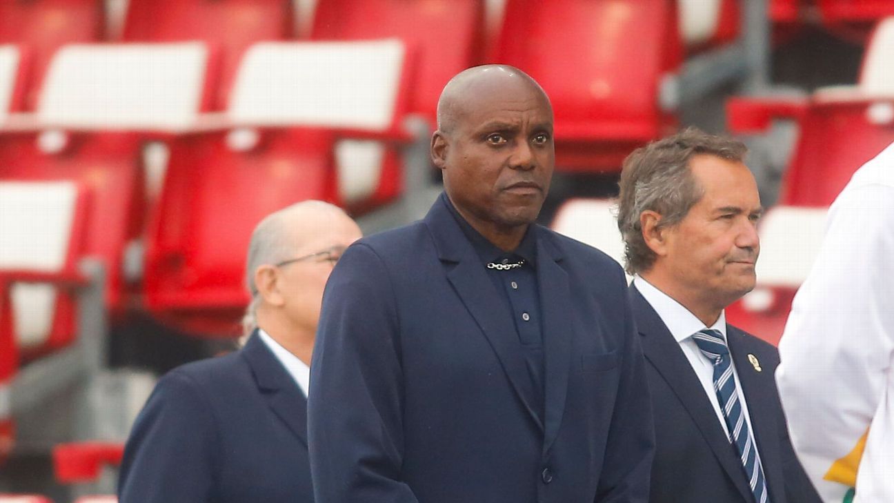 Carl Lewis, embajador de los Mundiales de relevos de Bahamas - ESPN