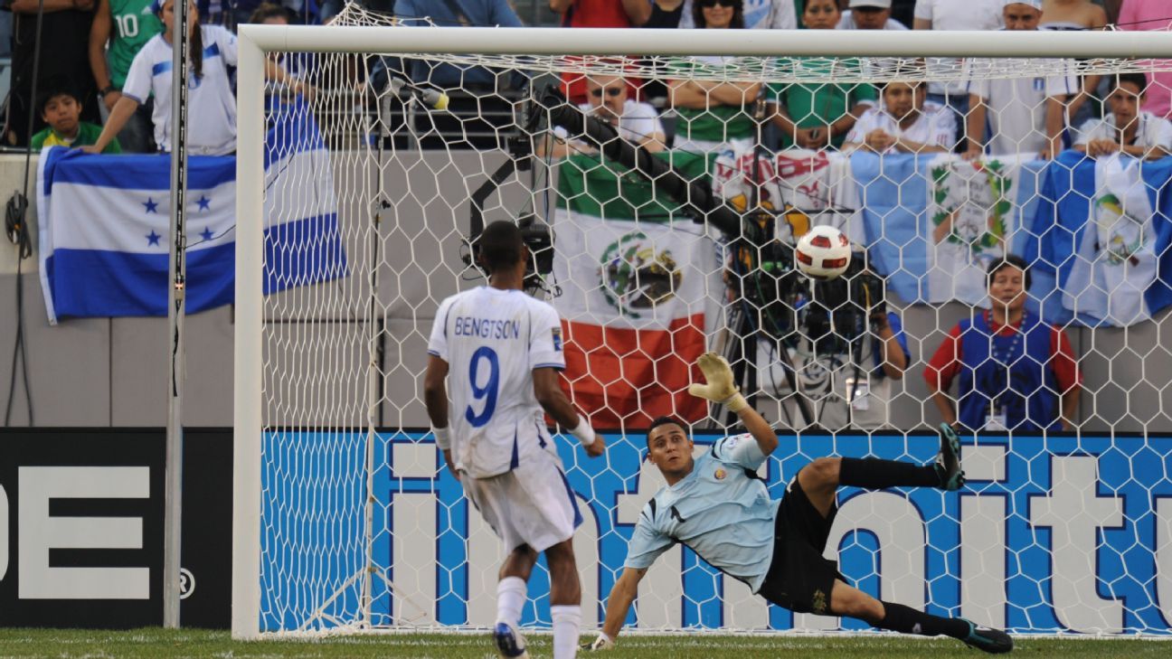 Jerry Bengtson recuerda goles que anotó a Keylor Navas en vísperas del ...