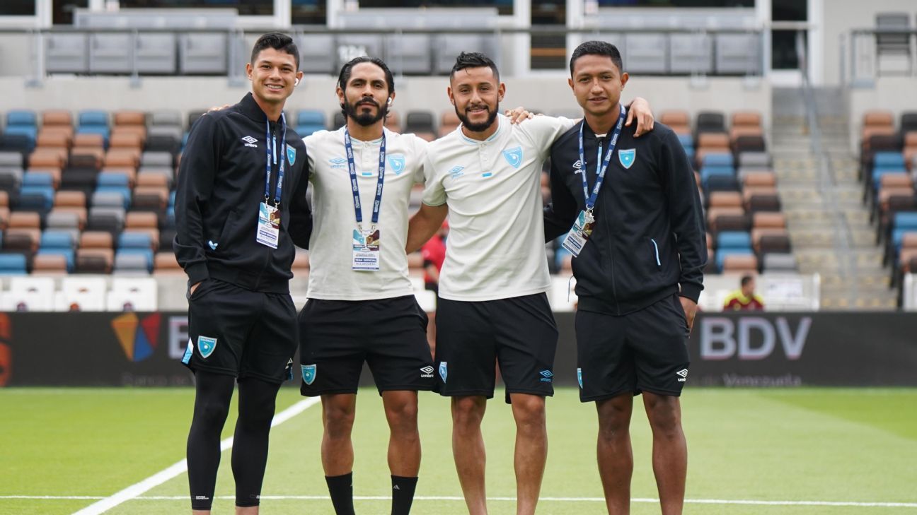 Jonathan Franco y Oscar Santis arrancan como titulares ante Venezuela ...