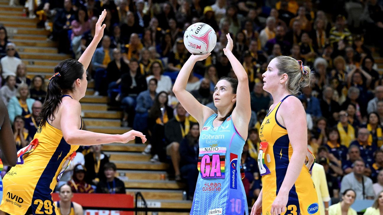 Super Netball Super Shot: Sinclair steps up in Mavs' first ever win - ESPN