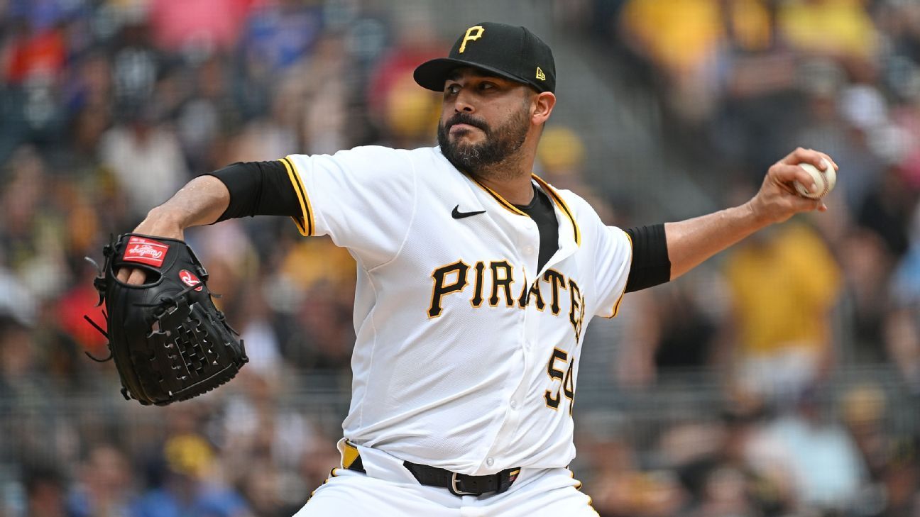 Pirates place pitcher Martin Perez, catcher Joey Bart on IL - ESPN