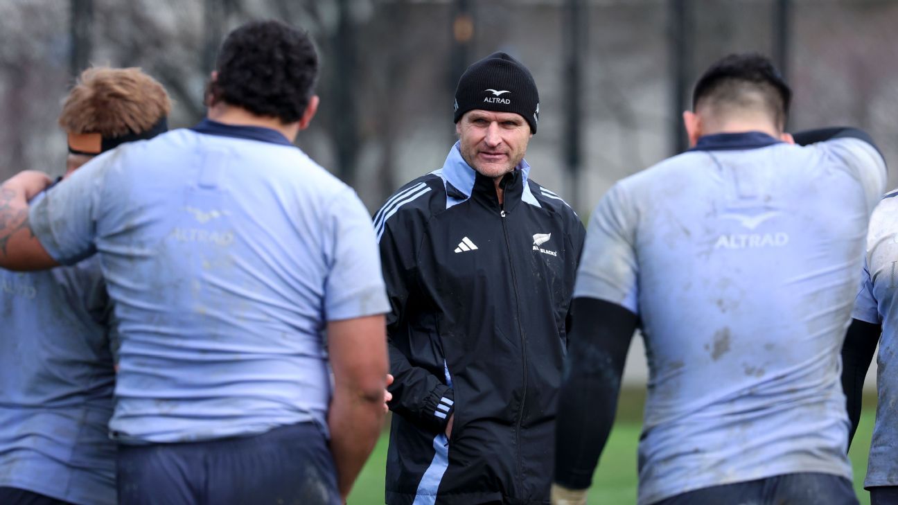 Razor's time: Expectation abounds in bold new All Blacks era - ESPN