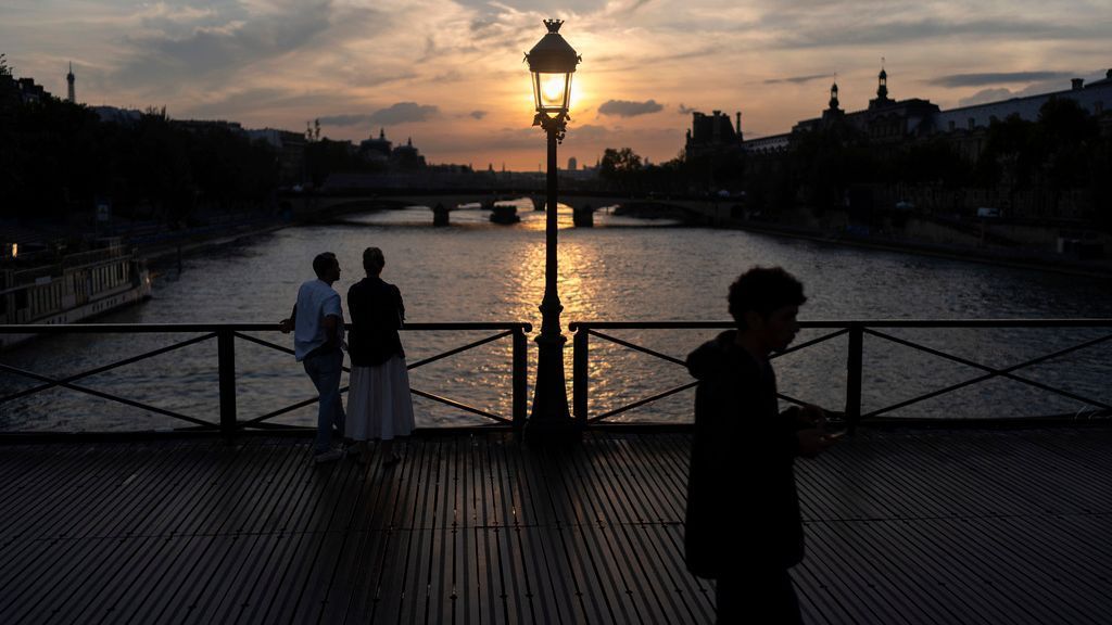 Paris 2024: Mala calidad de agua en río Sena cancela entrenamientos - ESPN