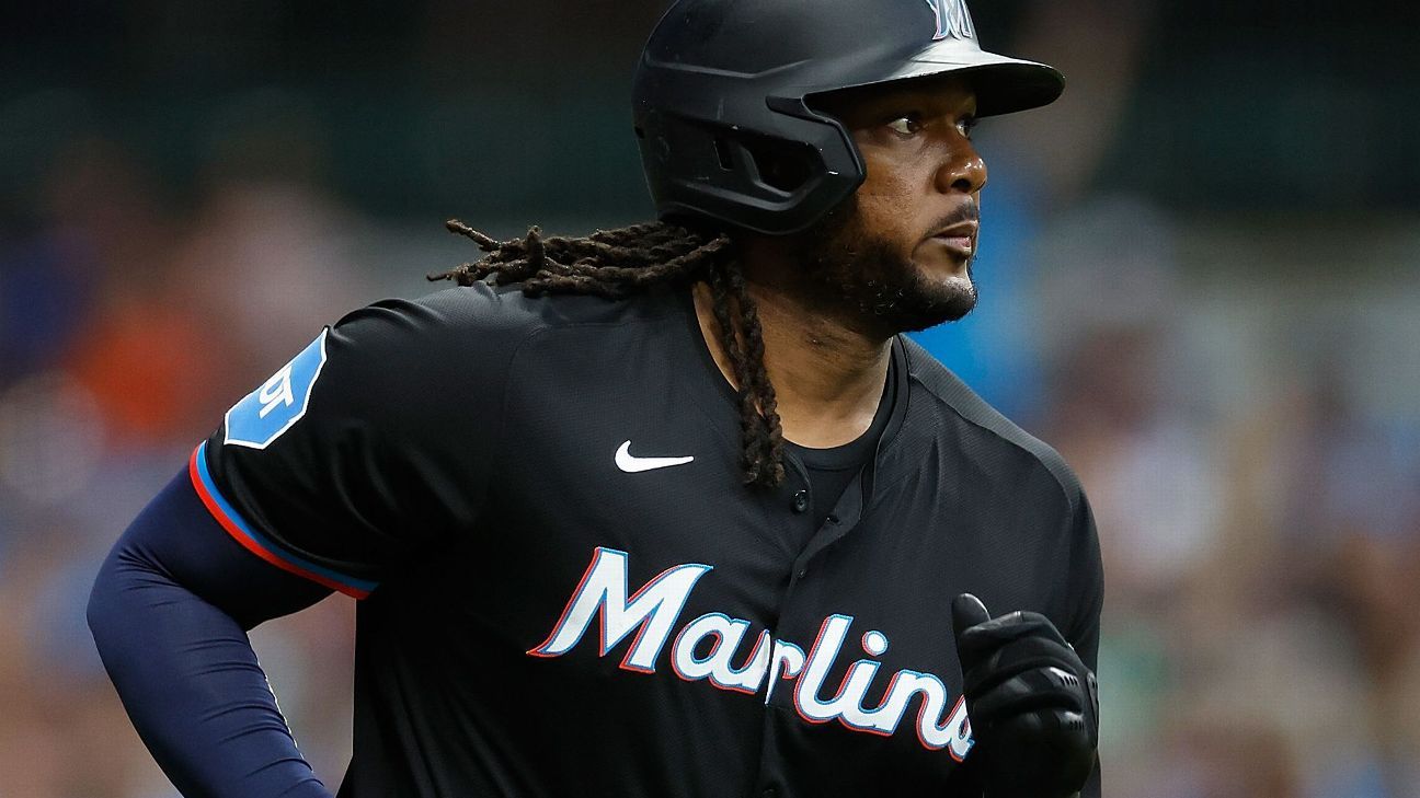 Arizona Diamondbacks acquire Josh Bell from Miami Marlins - ESPN
