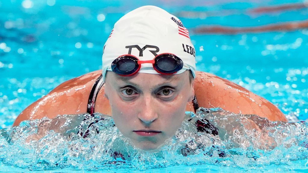 Katie Ledecky wins fourth straight 800m freestyle at Olympics - ESPN