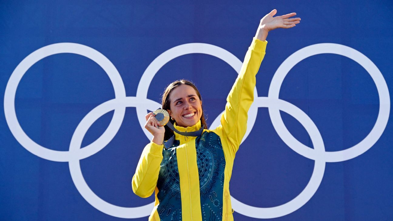 Paris 2024: Noemie Fox wins Olympic gold in kayak cross - ESPN