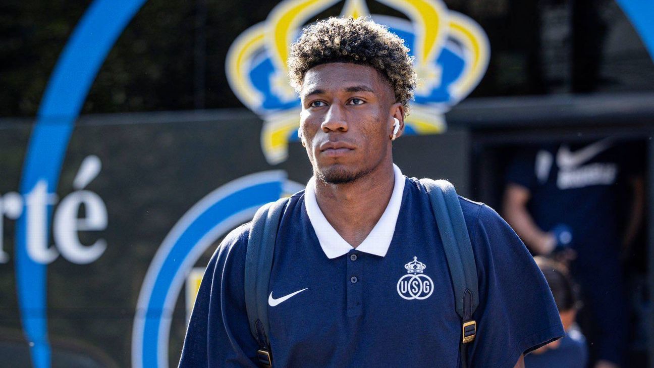 Un regreso no deseado: Kevin Rodríguez intentó una panenka, pero erró ...