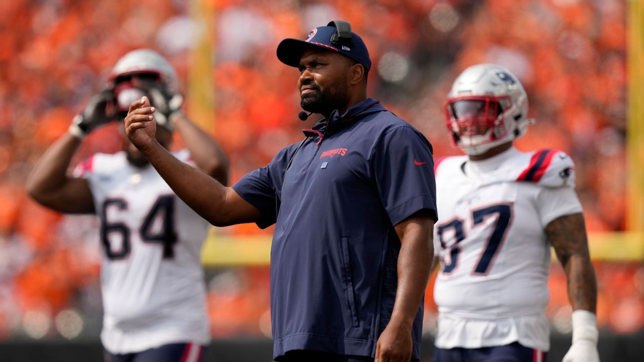 Patriots' Jerod Mayo gets game ball after first win as coach - ESPN