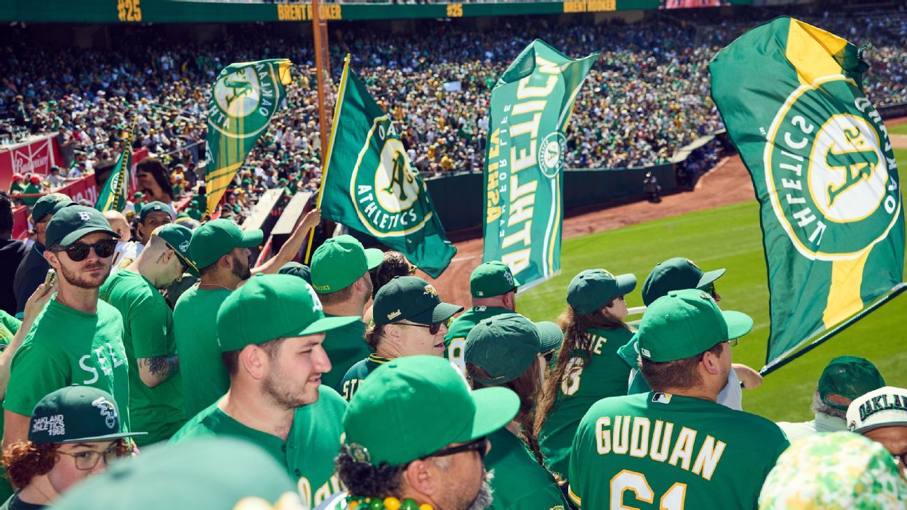The joy, sorrow and celebration of the final A's game in Oakland - ESPN
