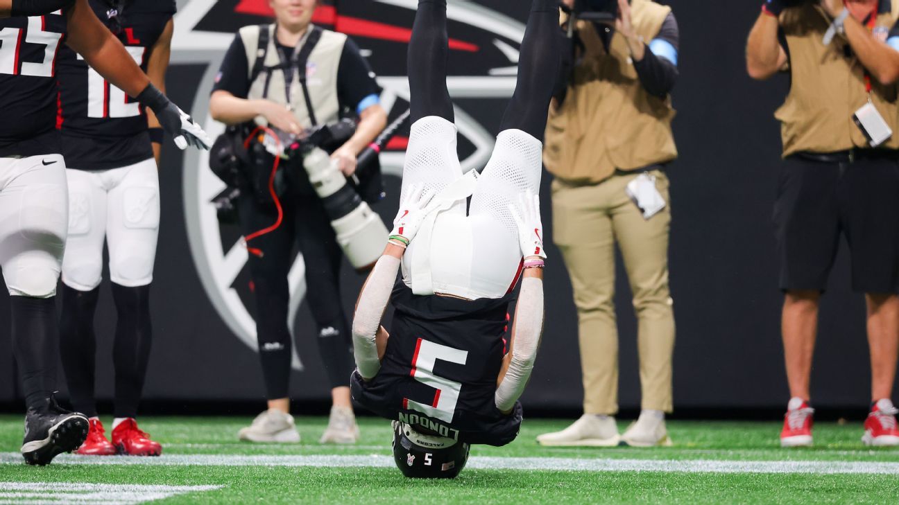 St. Brown, London replicate Incarnate Word receiver's headstand ...