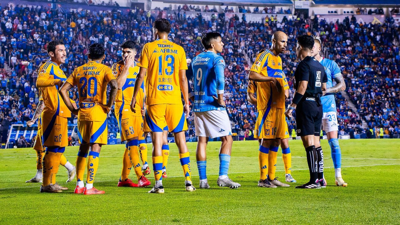 Polémica, récord de puntos y las historias de empate de Cruz Azul - ESPN