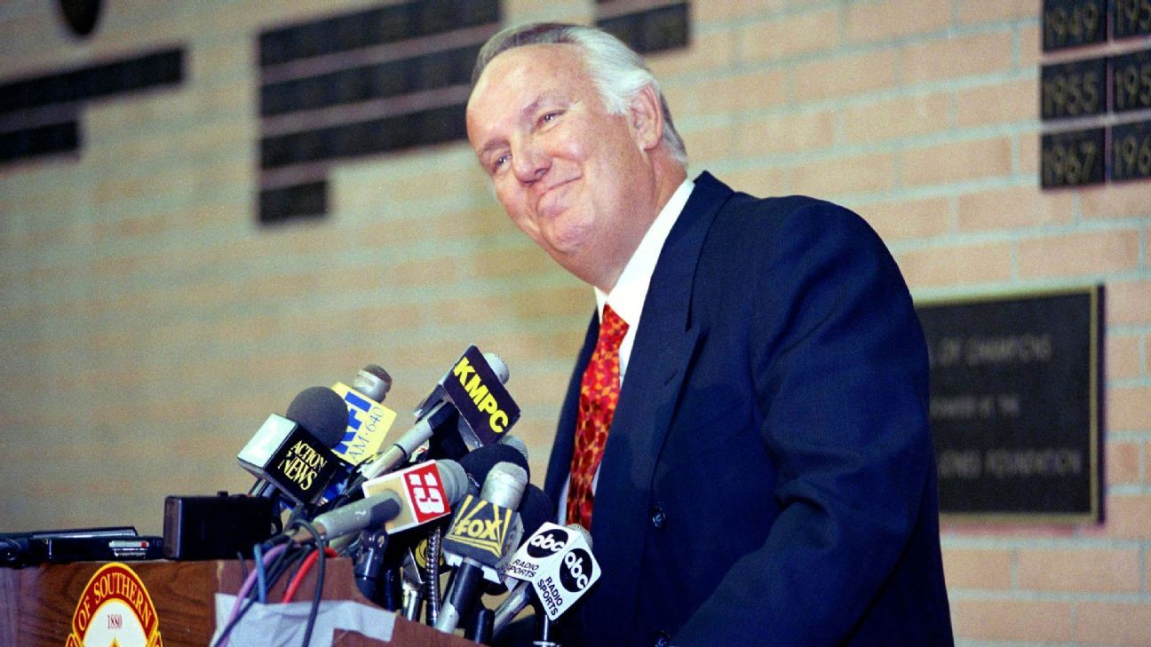 Falleció John Robinson, ex head coach de los Rams y de USC - ESPN