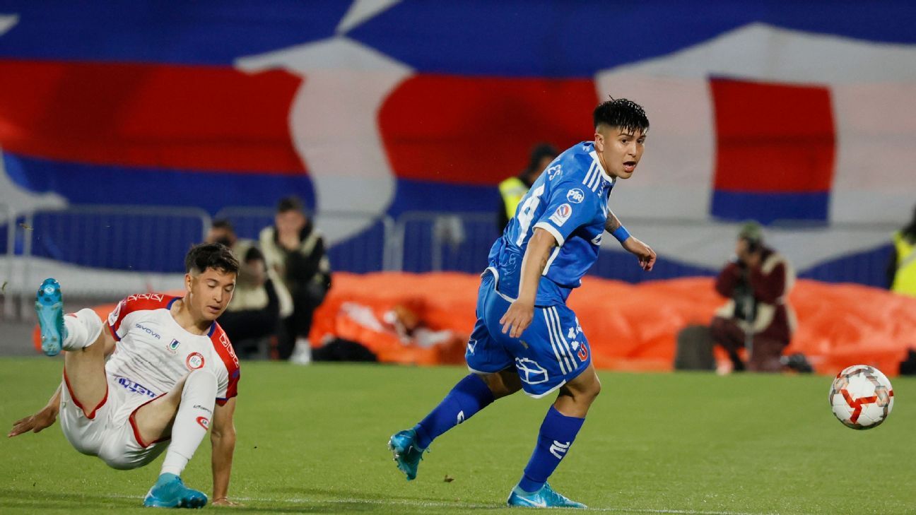 Marcelo Morales llegó para fichar en la U: "Feliz de volver al club que ...