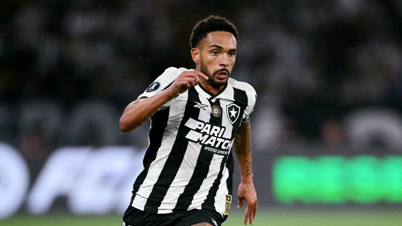 Vitinho deixa jogo do Botafogo ainda no primeiro tempo e preocupa - ESPN